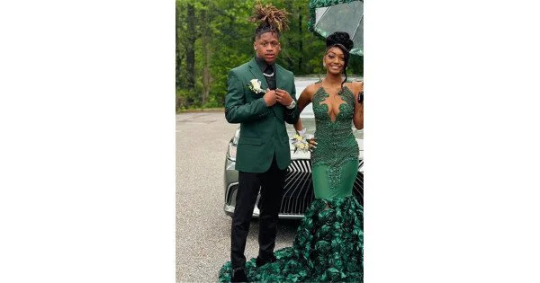 Anthony Classic Dark Green Two Pieces Regular Prom Suits with Black Pants