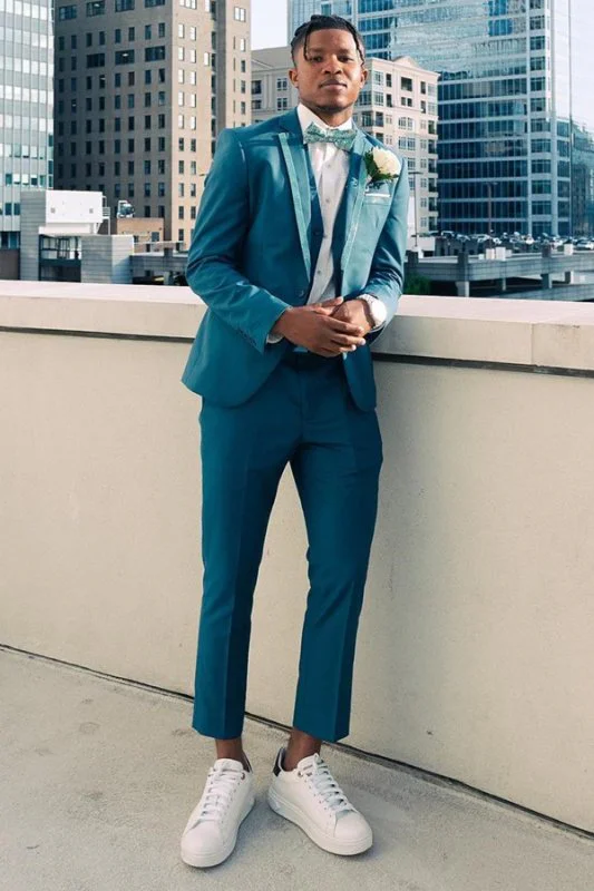 Turquoise suits for wedding | Beachweddingtips.com